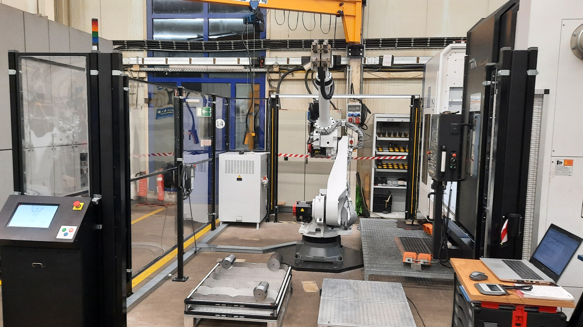 RoboJob provides CNC automation for Hyundai CNC machines - Robojob