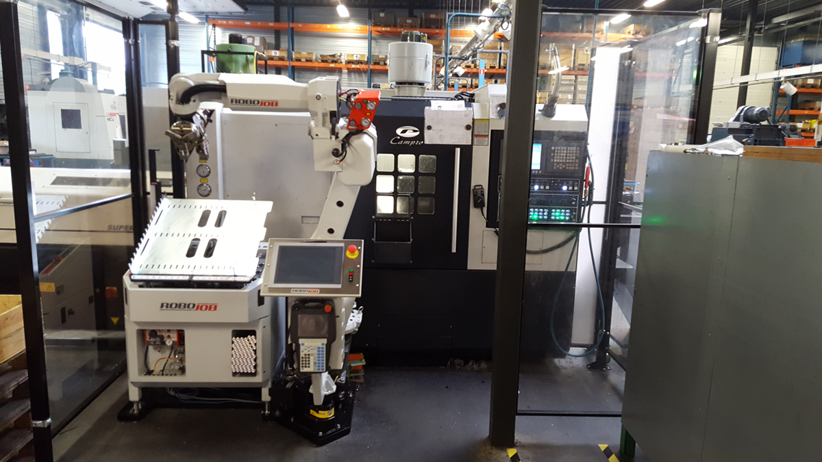 Automate your Campro CNC machine with RoboJob - Robojob